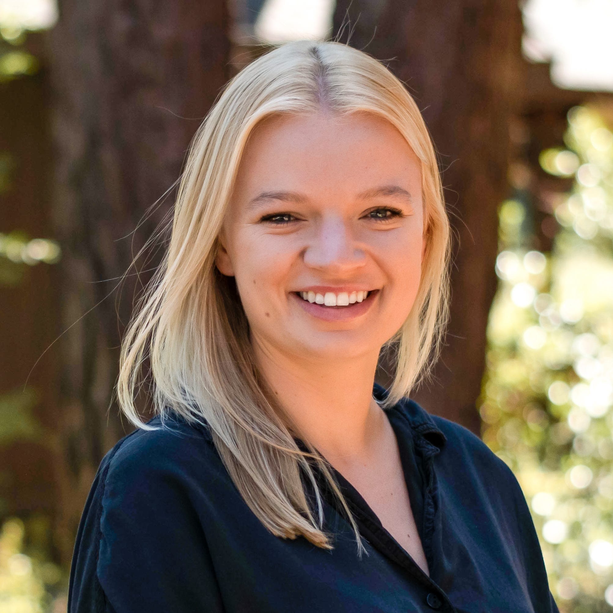 Hailey Miller – Medium