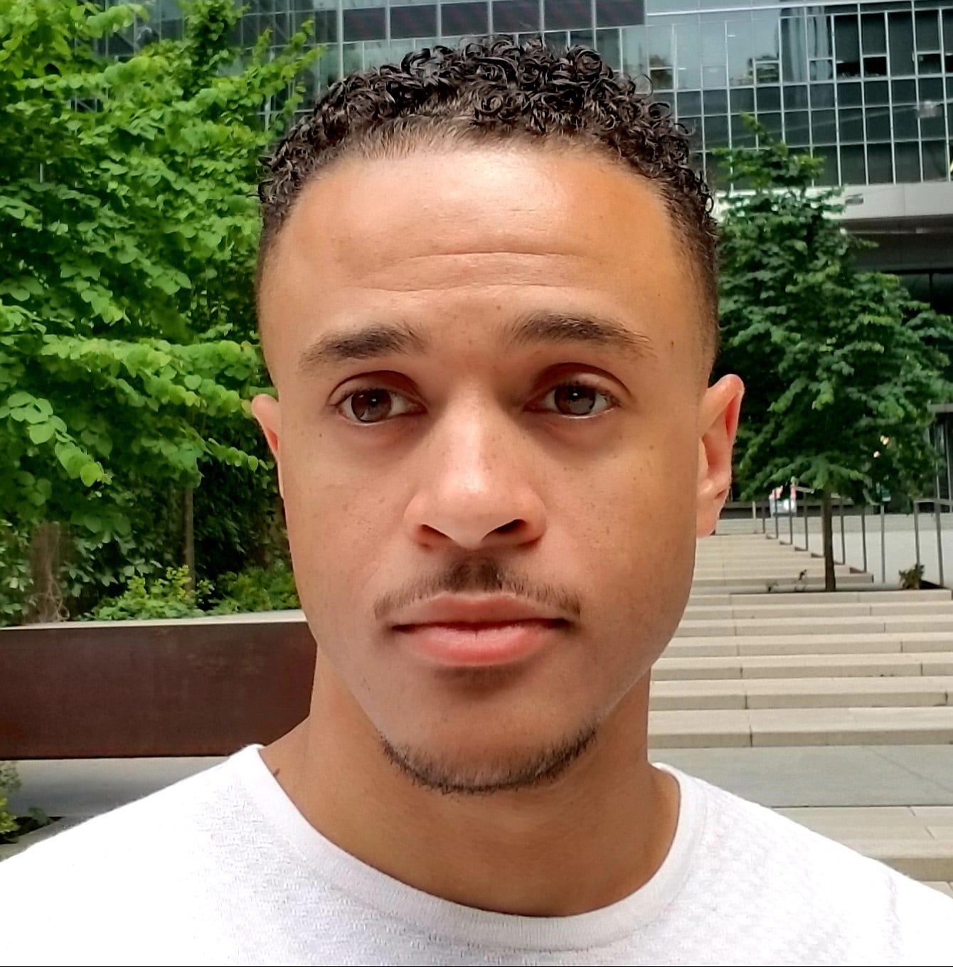 Ruben Simpson – Medium