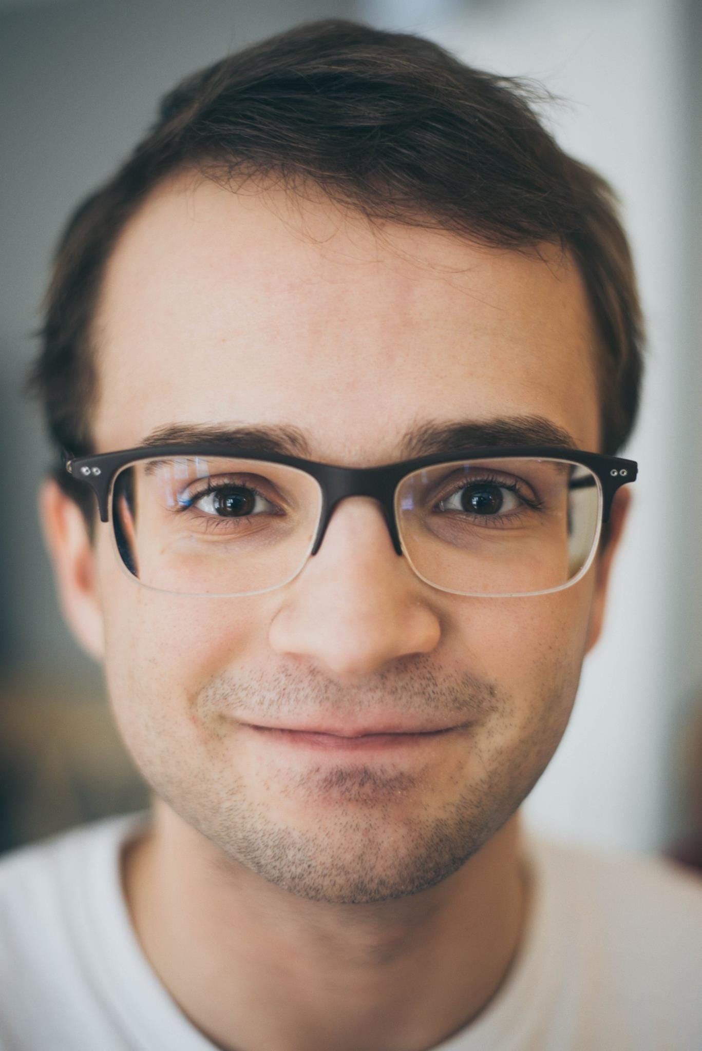 Alex Elfering – Medium