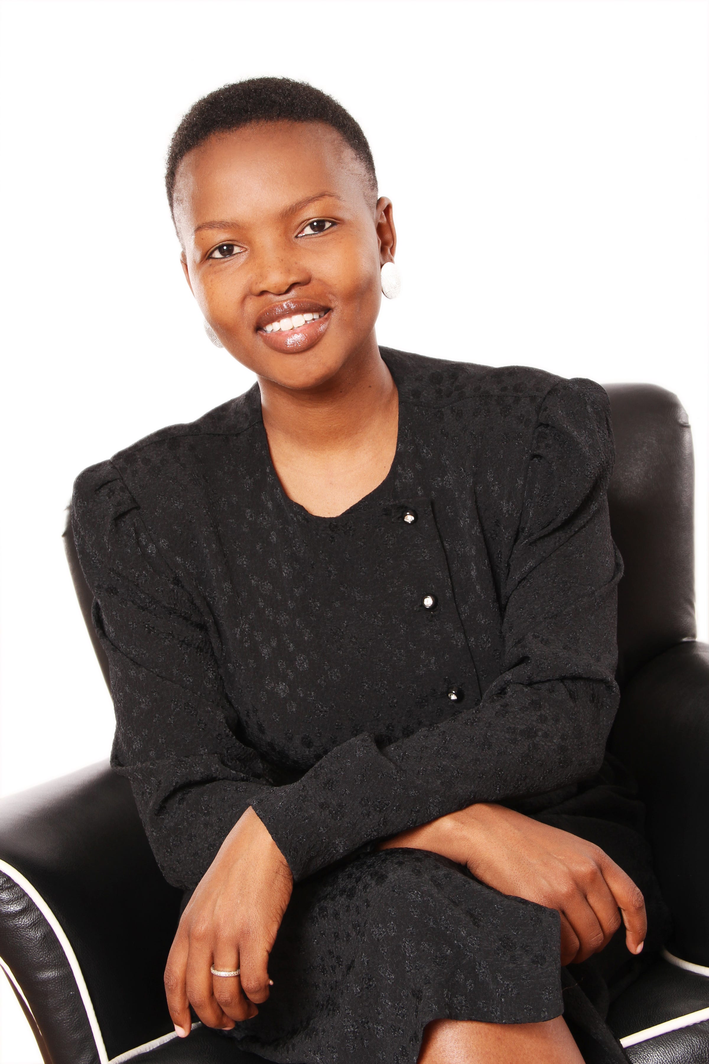 Mpho Mpofu – Medium