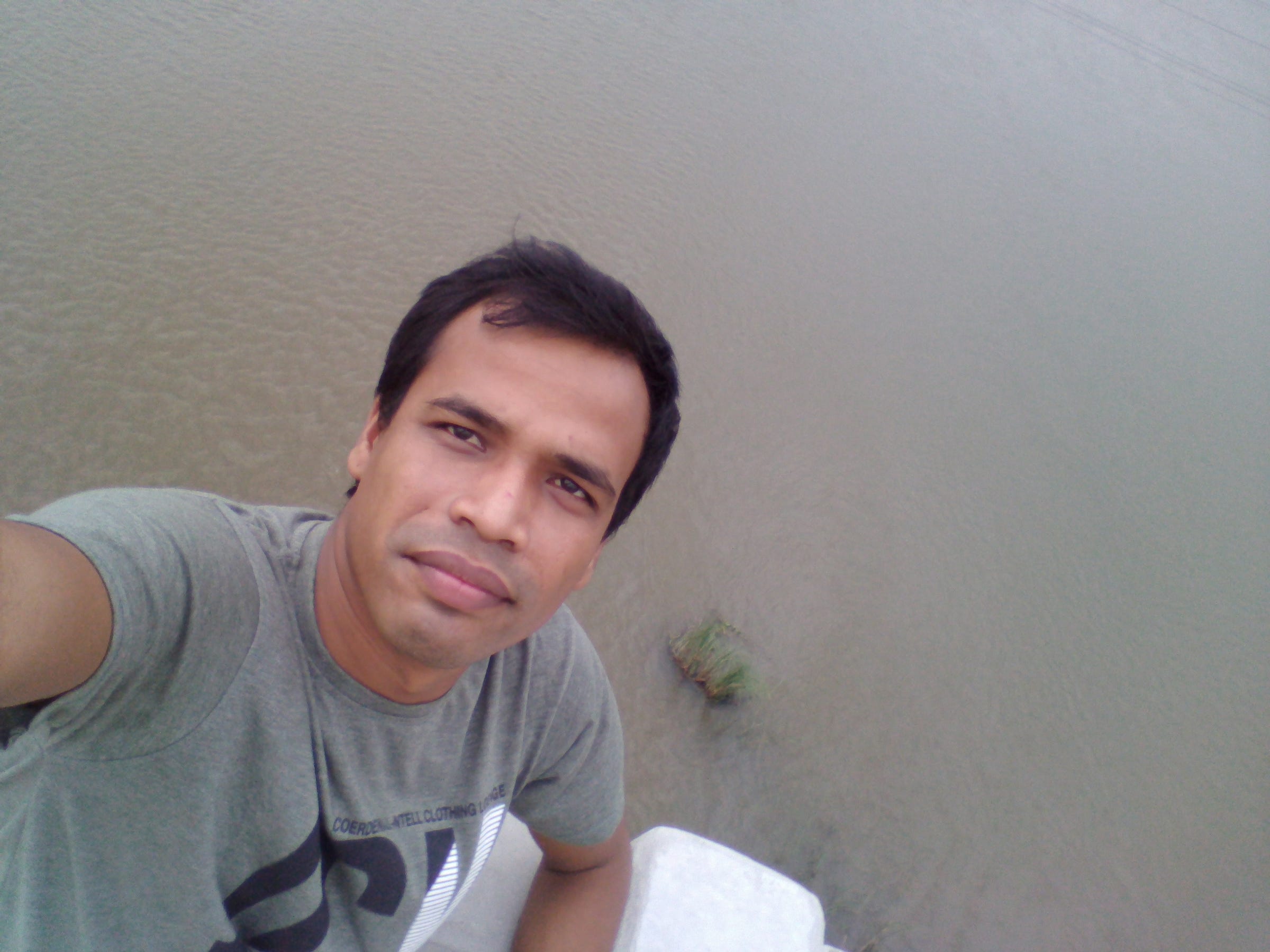 Vubon Roy – Medium