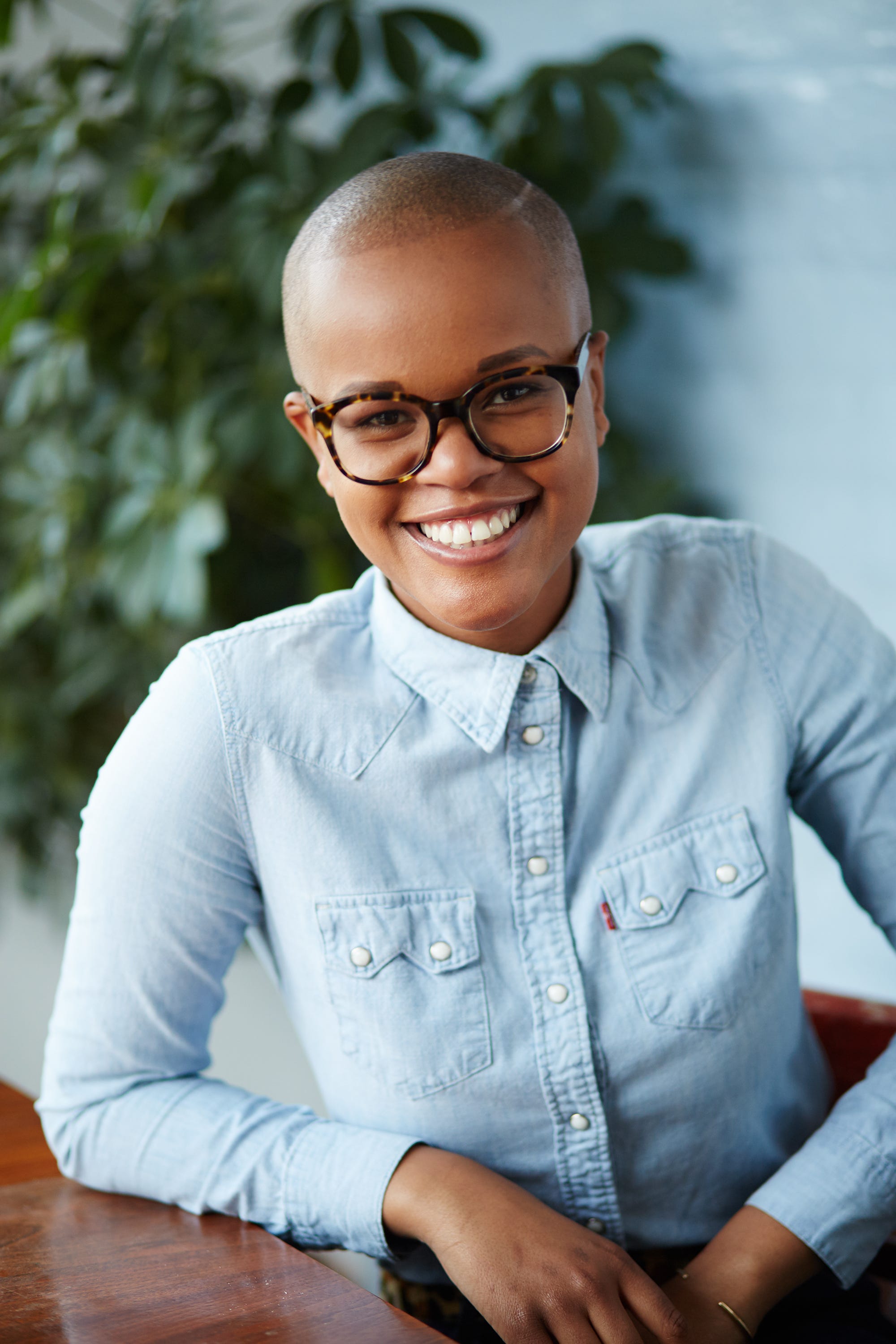 Mwongeli Masesi – Medium