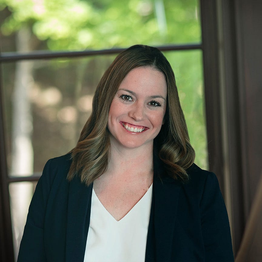 Kelly Wiarda – Medium