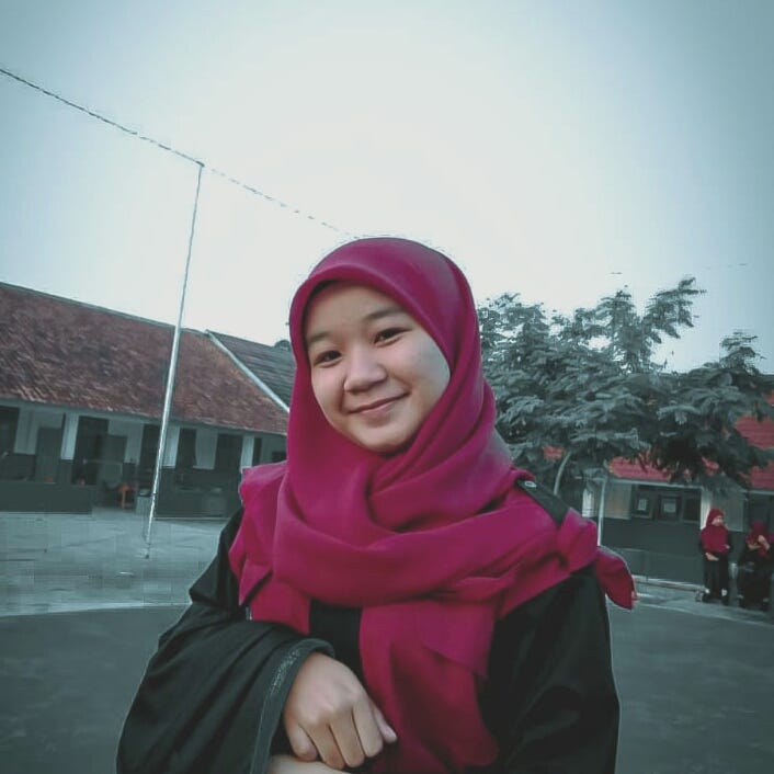 People following Siti Sopiah