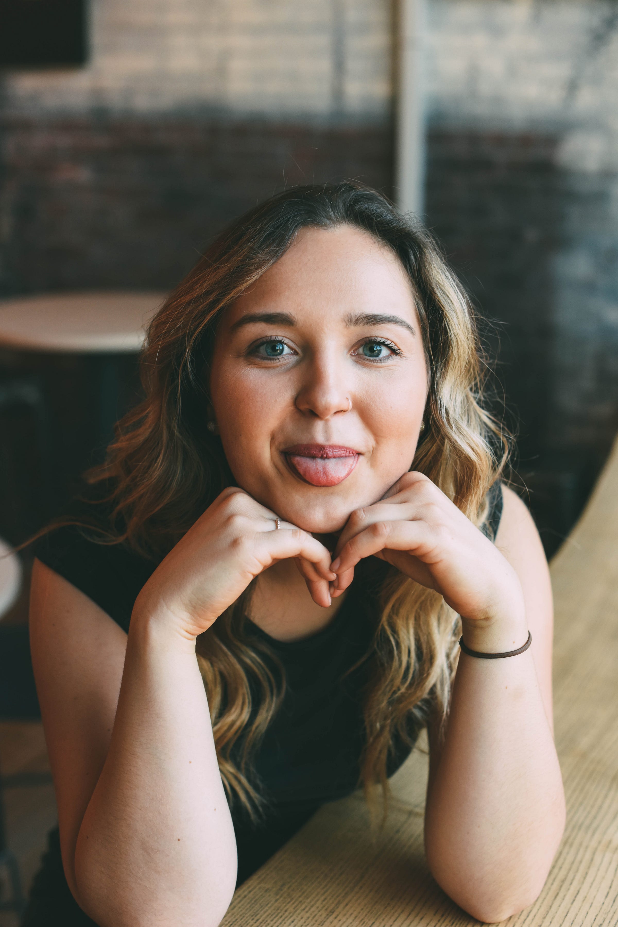 Julia Latacka – Medium