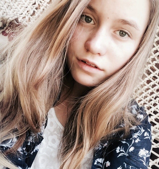 Stephanie Kate – Medium
