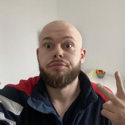 Tony Toth – Medium
