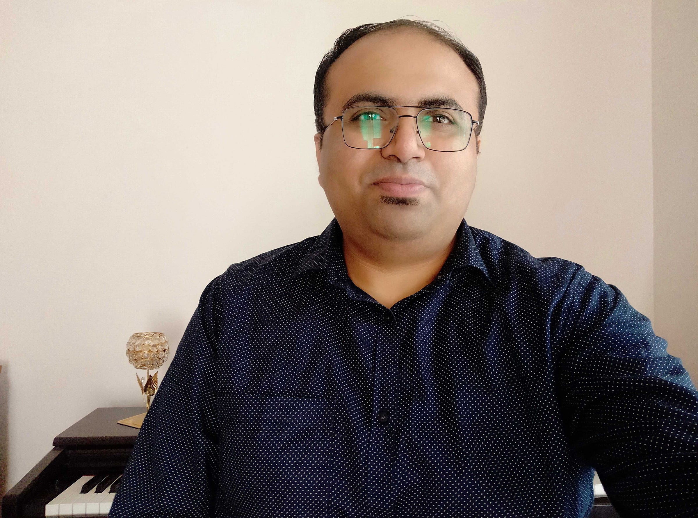 Derick Mathew – Medium