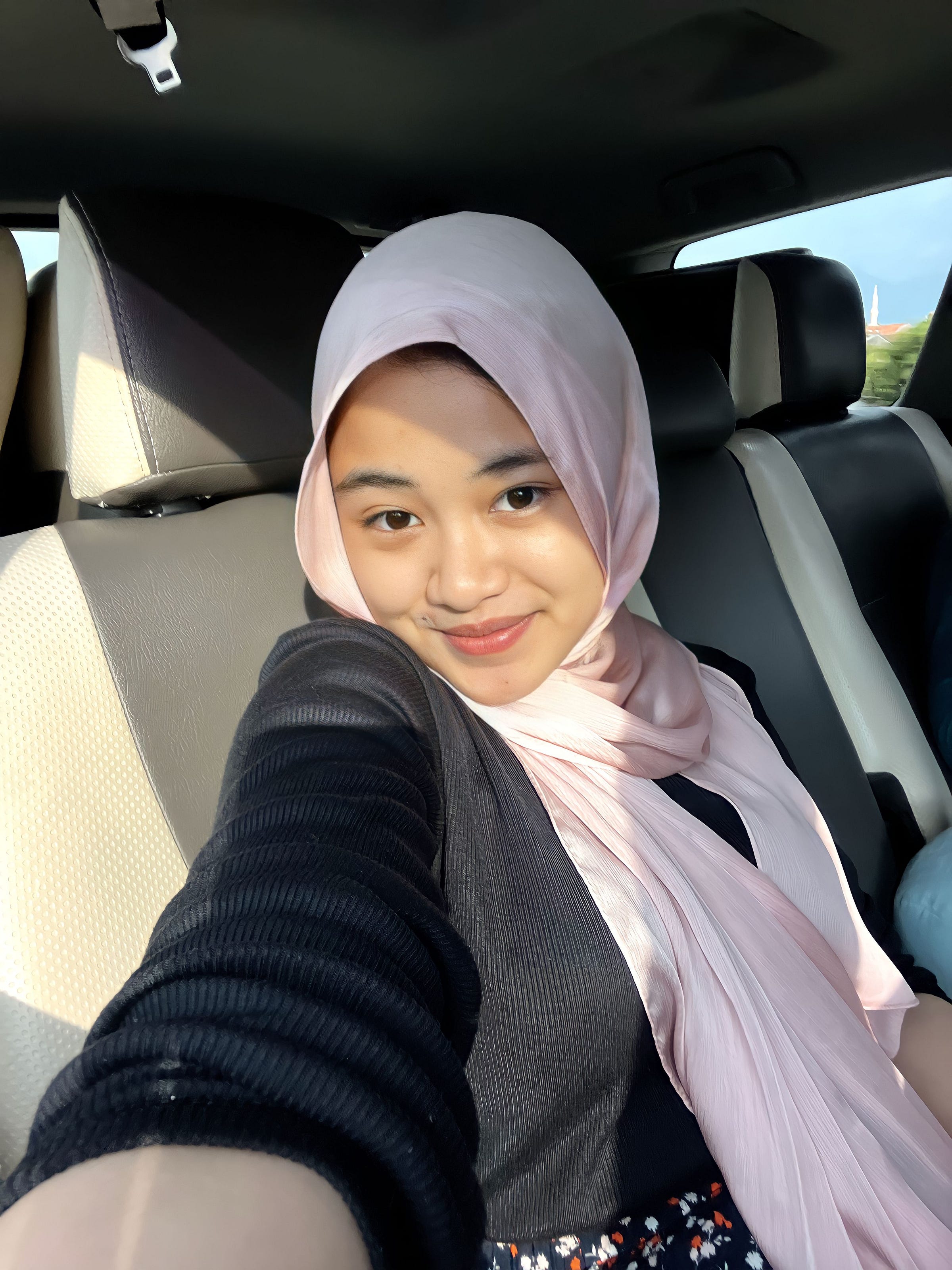 Shafa Khairunnisa – Medium