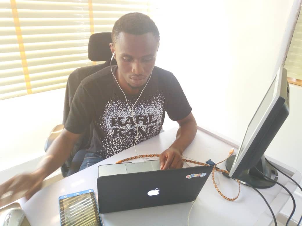 Ufere Samuel – Medium