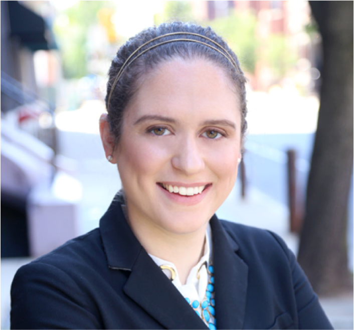 Kelly McNamara – Medium
