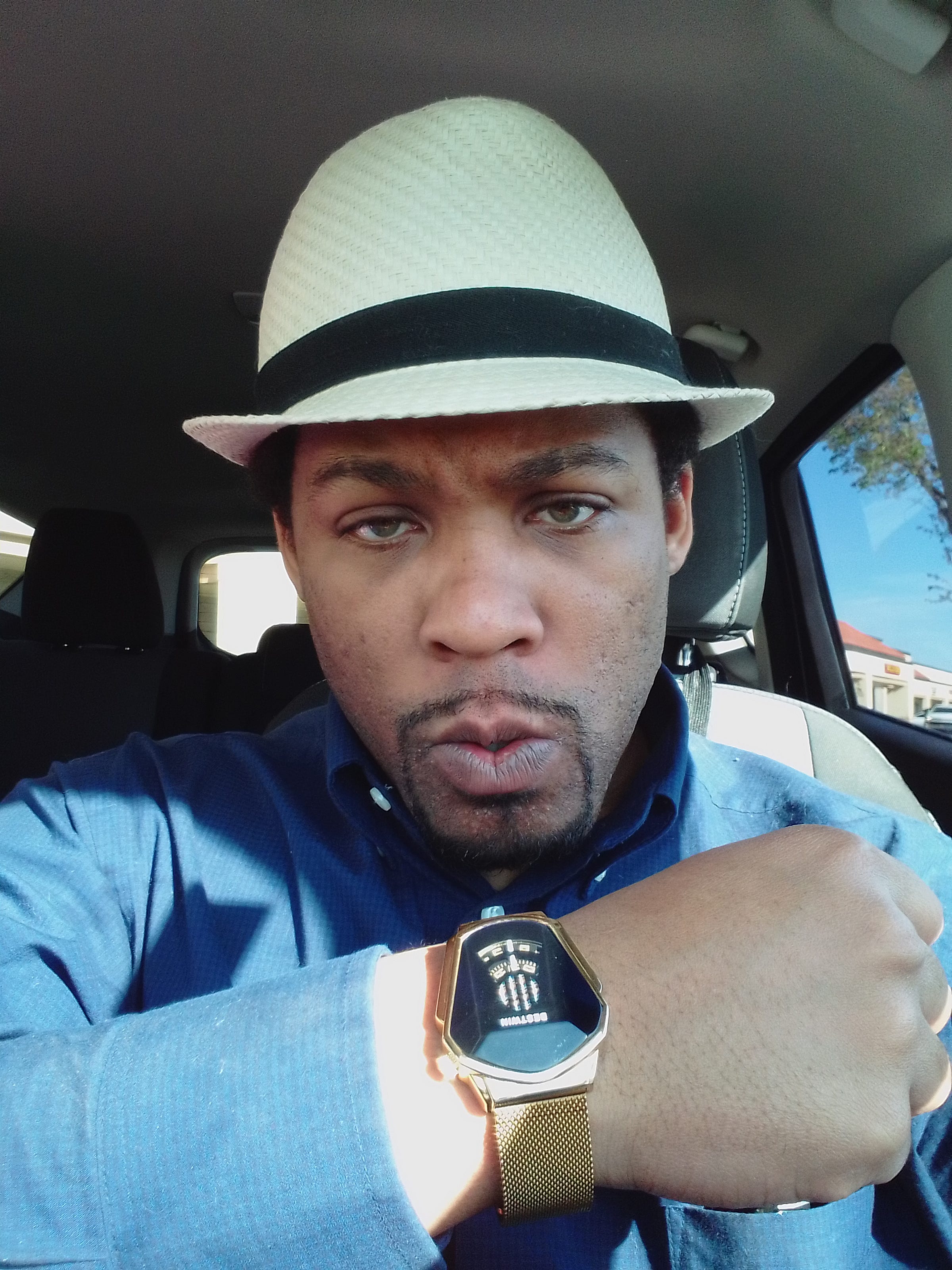 Earl Roberson – Medium