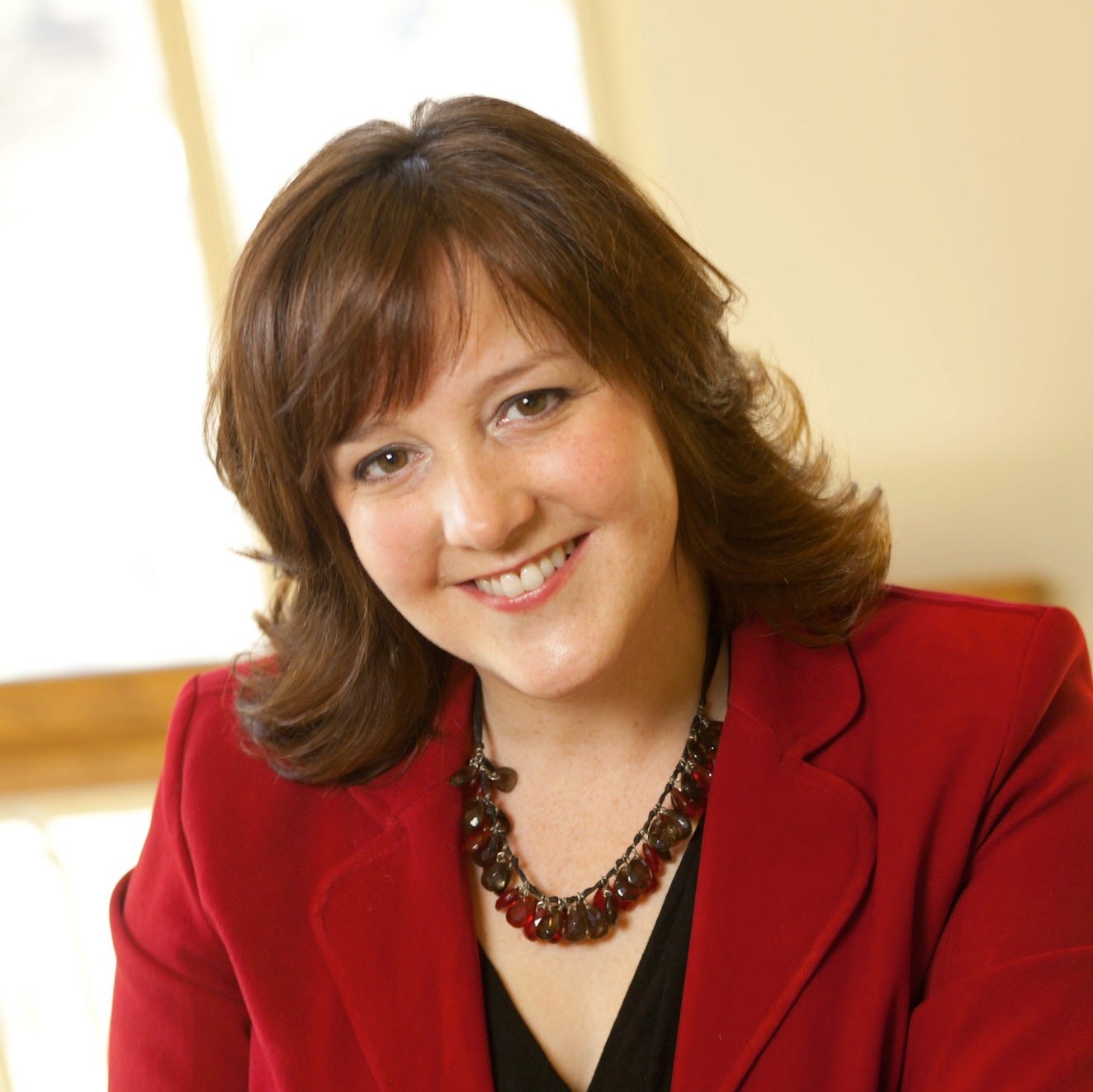 Michele Phoenix – Medium