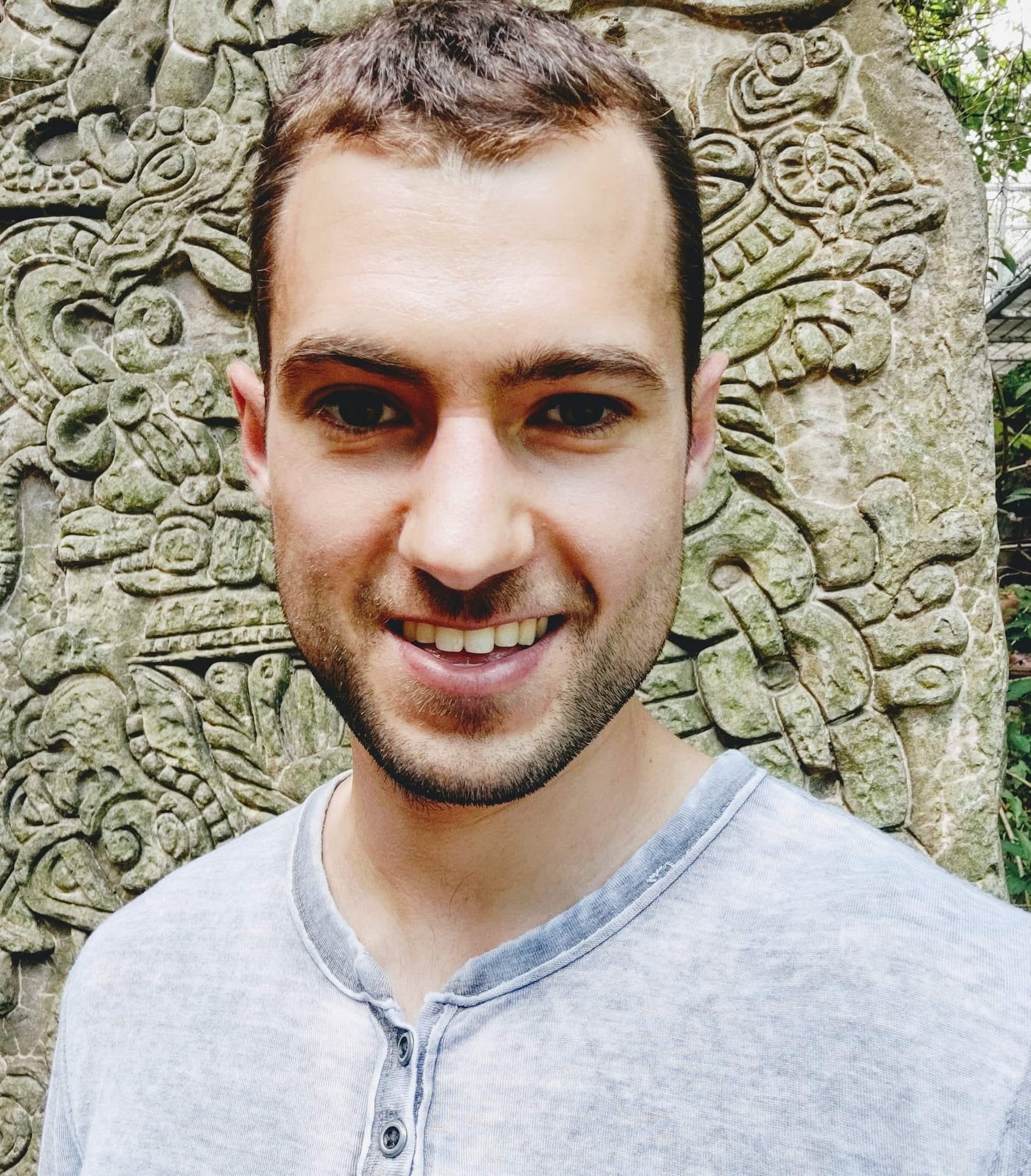 Michael Acquaviva – Medium