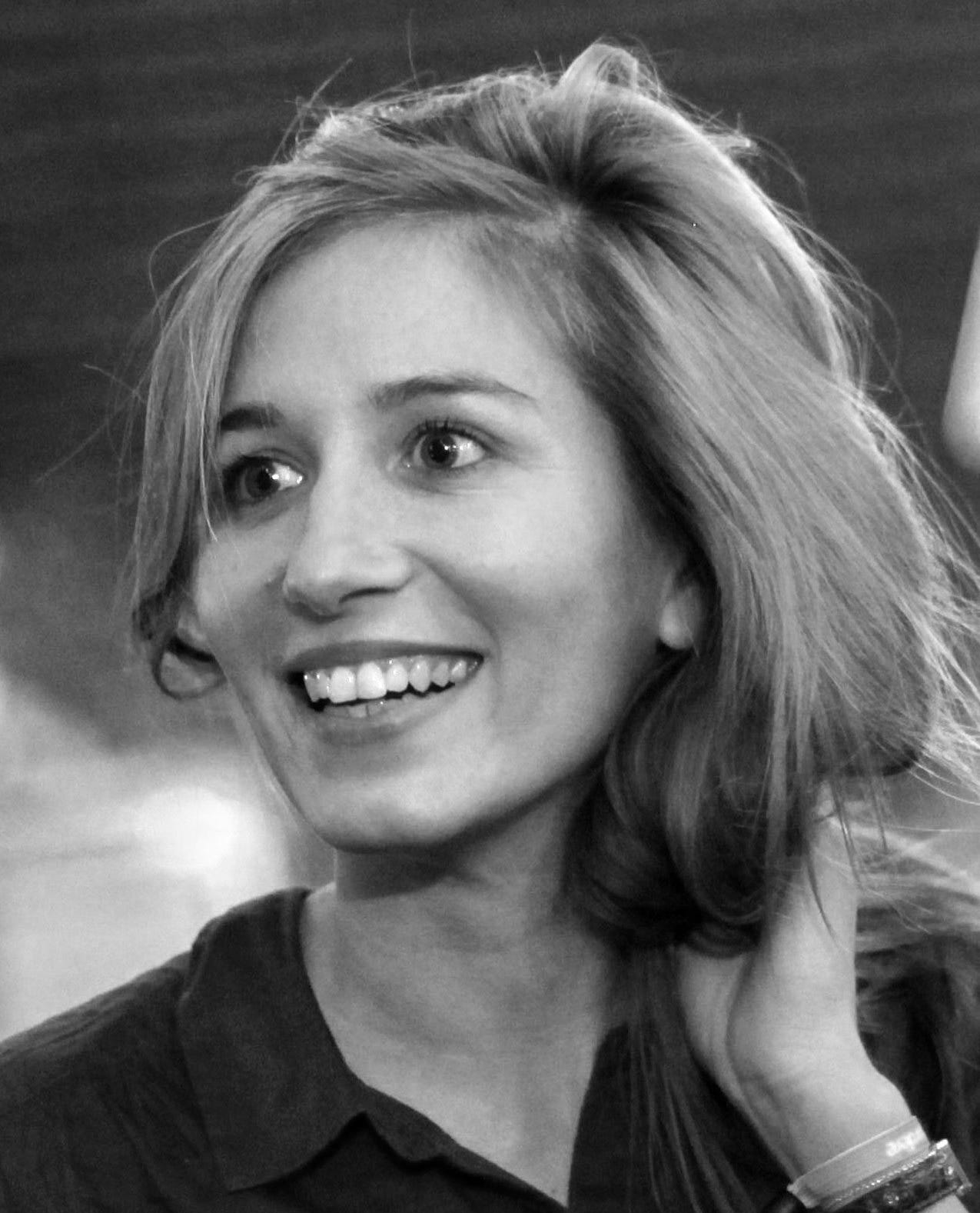 Marie Geneste – Medium