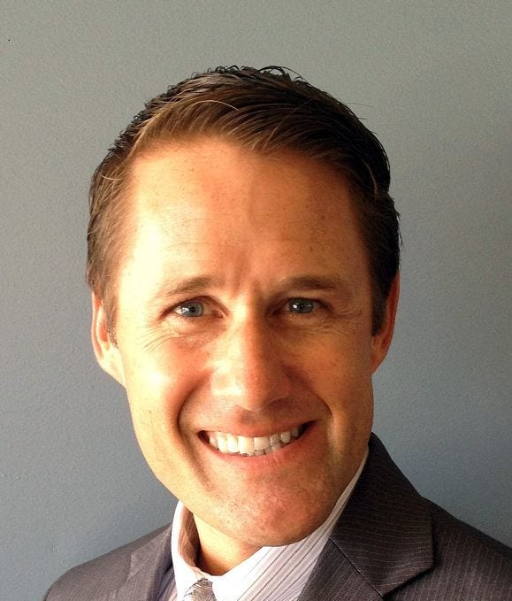 Dennis Kay II – Medium