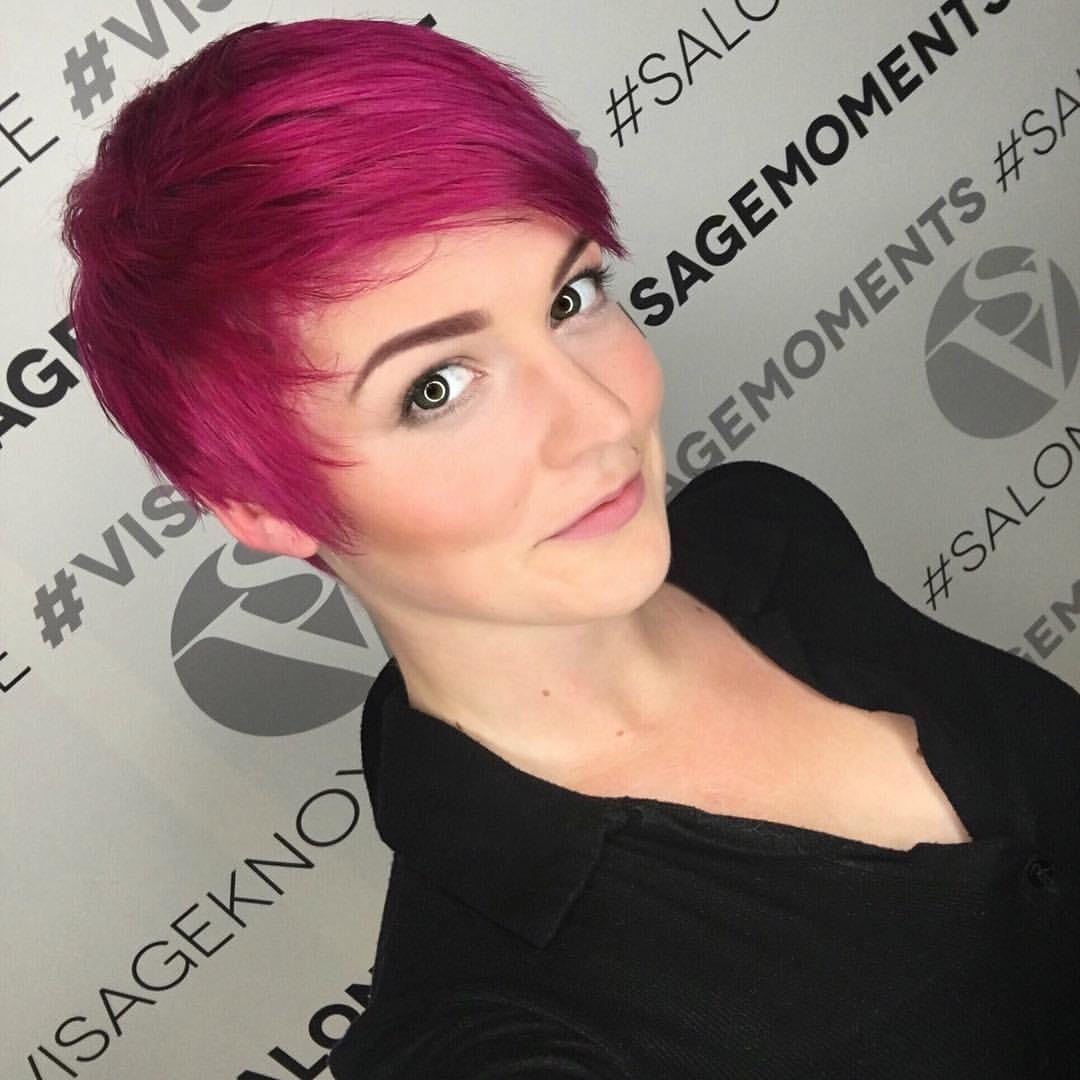Jessica Chasteen – Medium