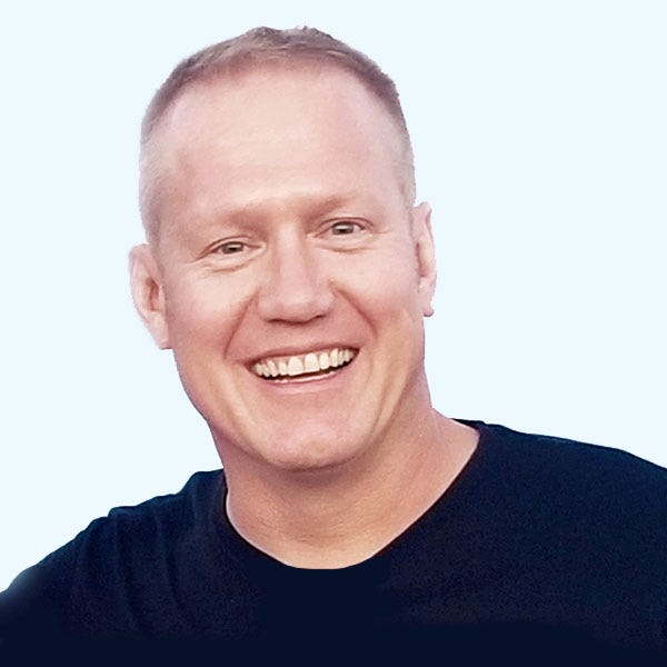 Jesse Sanders – Medium
