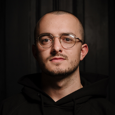 Daniel J. Lee – Medium