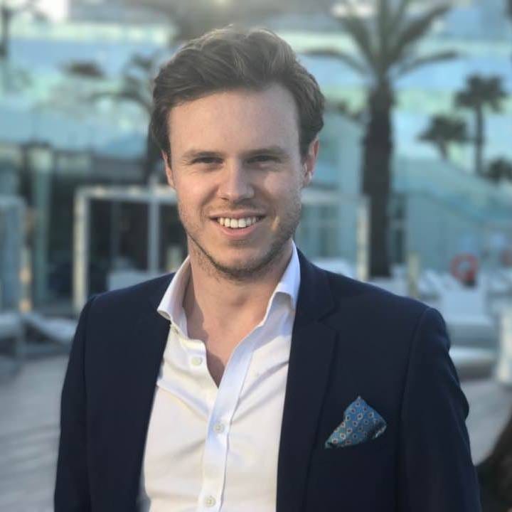 Jack Lomas – Medium