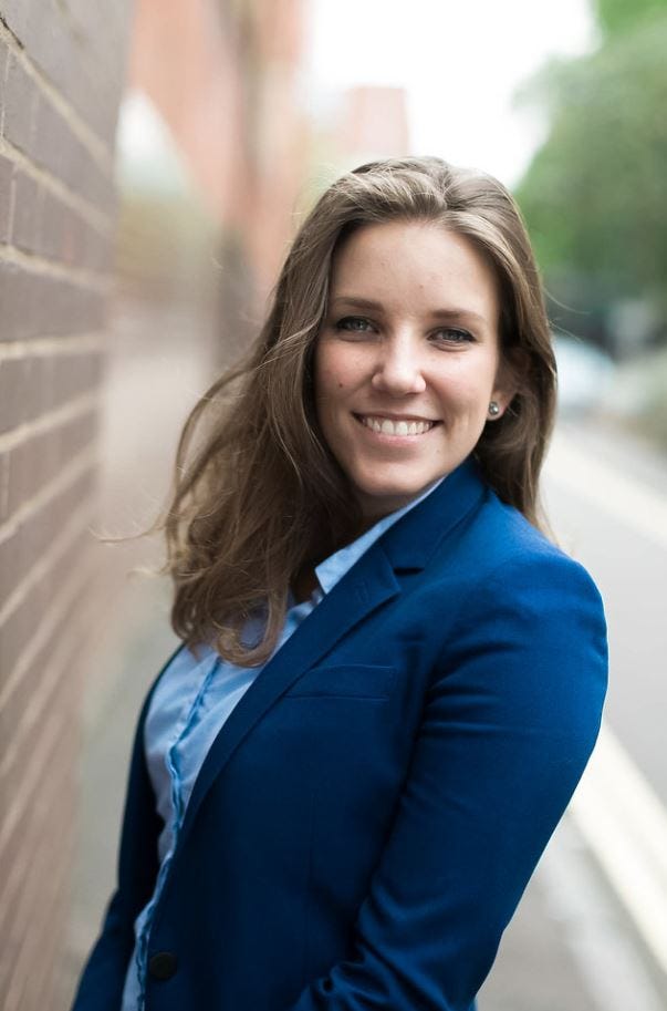 Bernadine Bröcker – Medium
