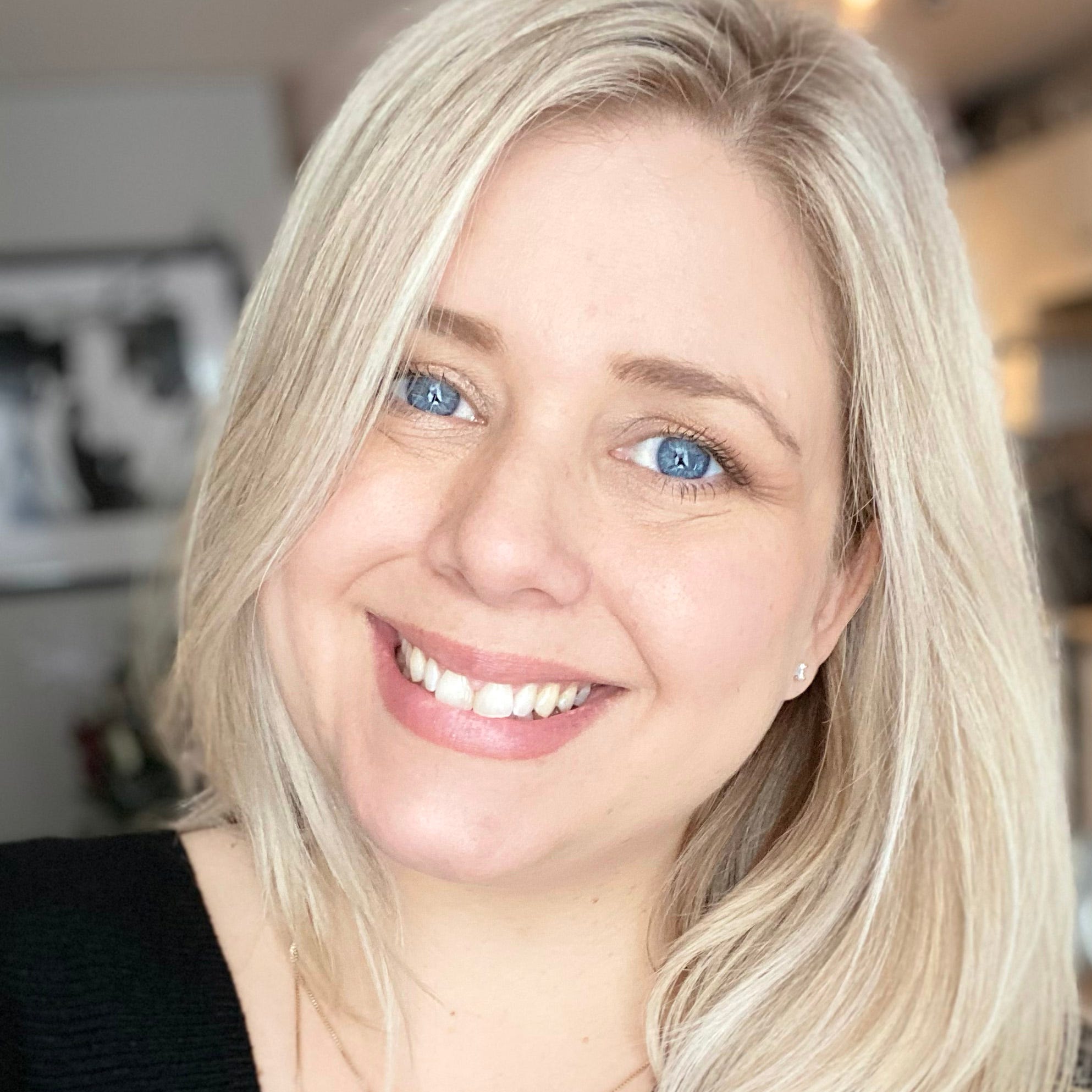 Lisa Mark – Medium