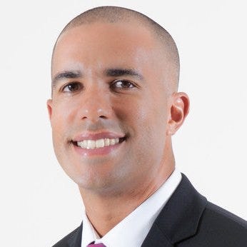 Derek Russell – Medium