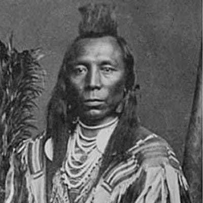 People followed by Negro Cholo Revolucion