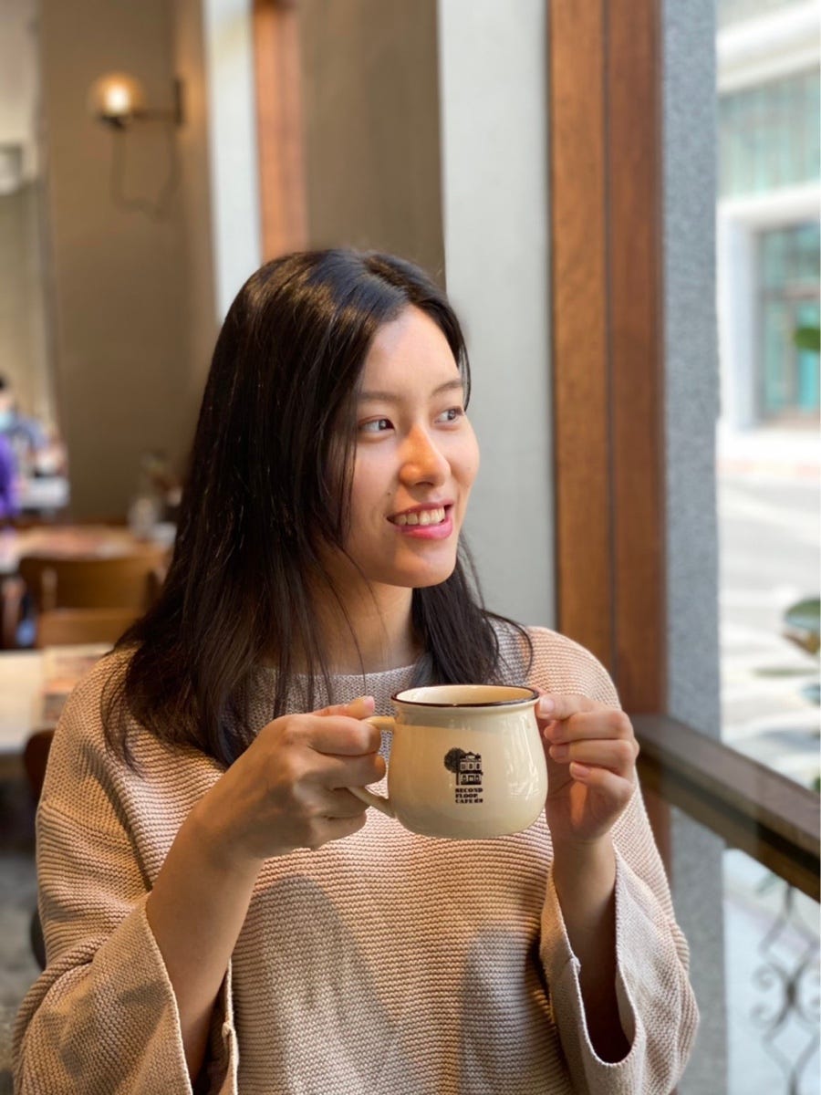 People following Hulda Chen