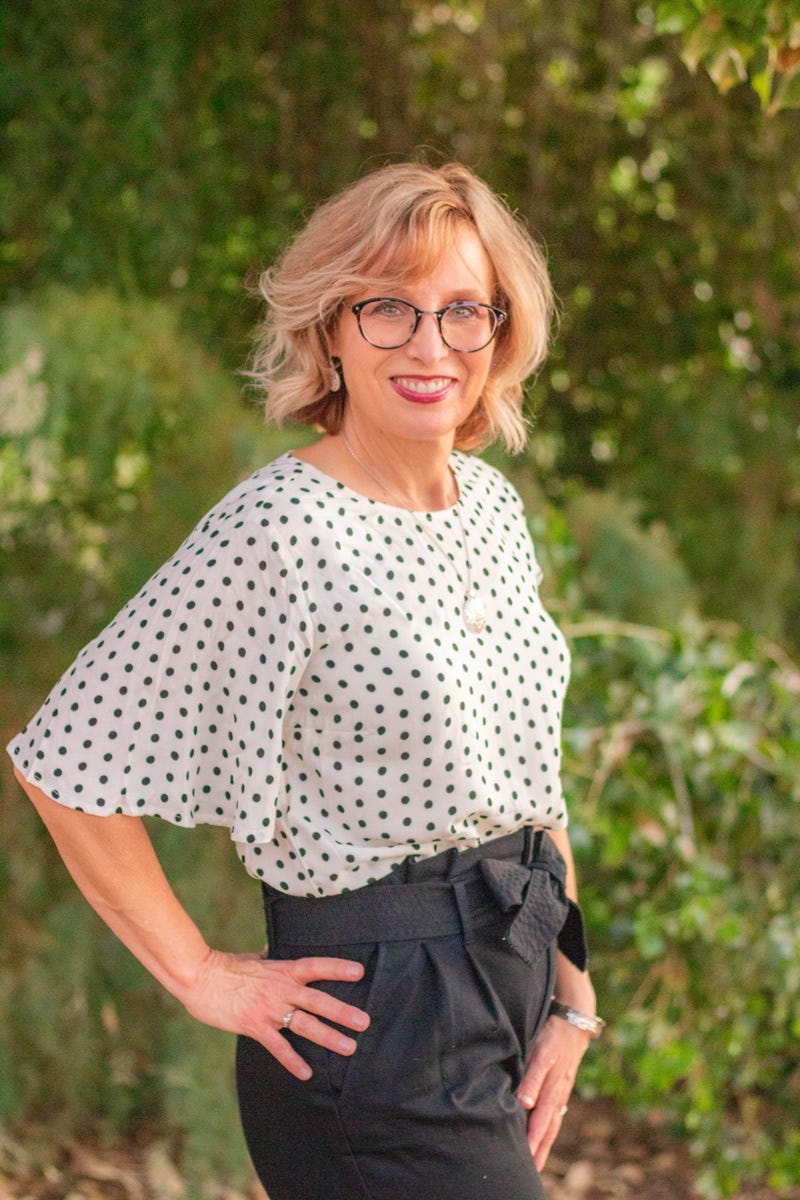 About – Debra R. Thomas – Medium