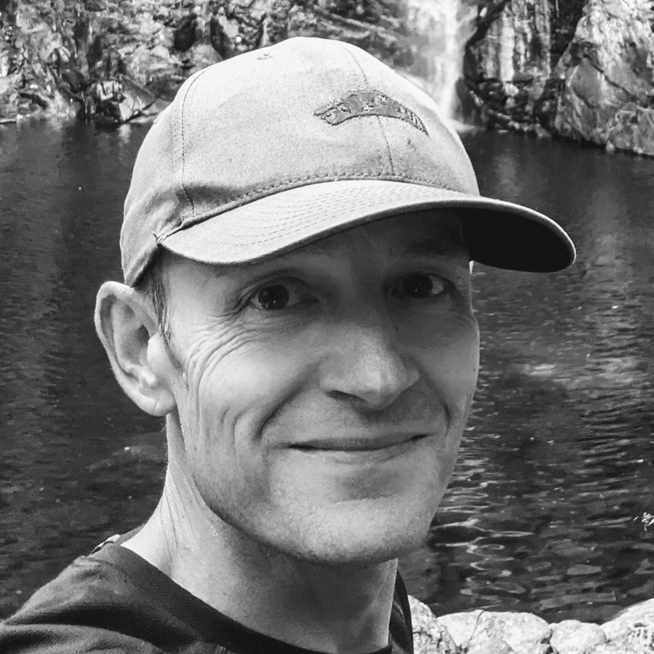 Alan Hill – Medium