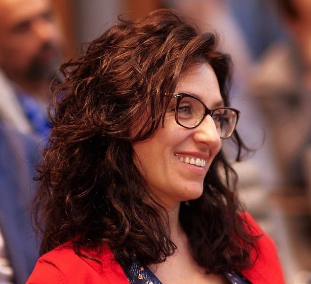 Laura Mattiucci – Medium