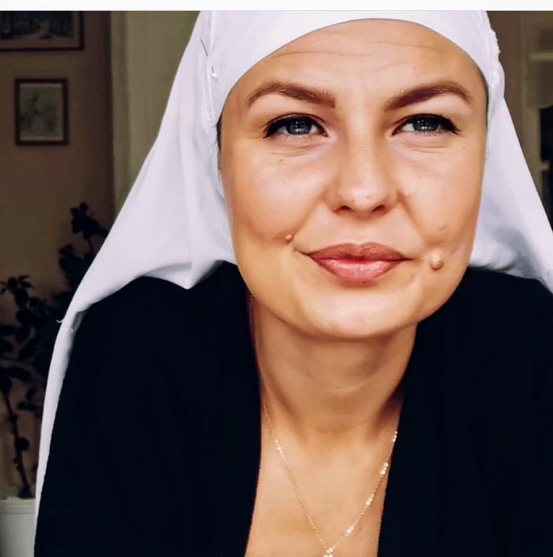 People following Sister Rosa