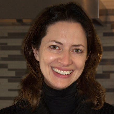 Laura Lucas – Medium