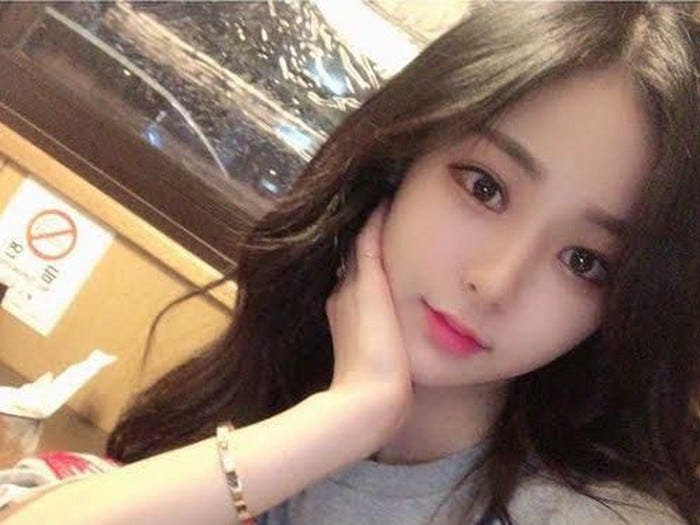 Lovenia Lubiz – Medium