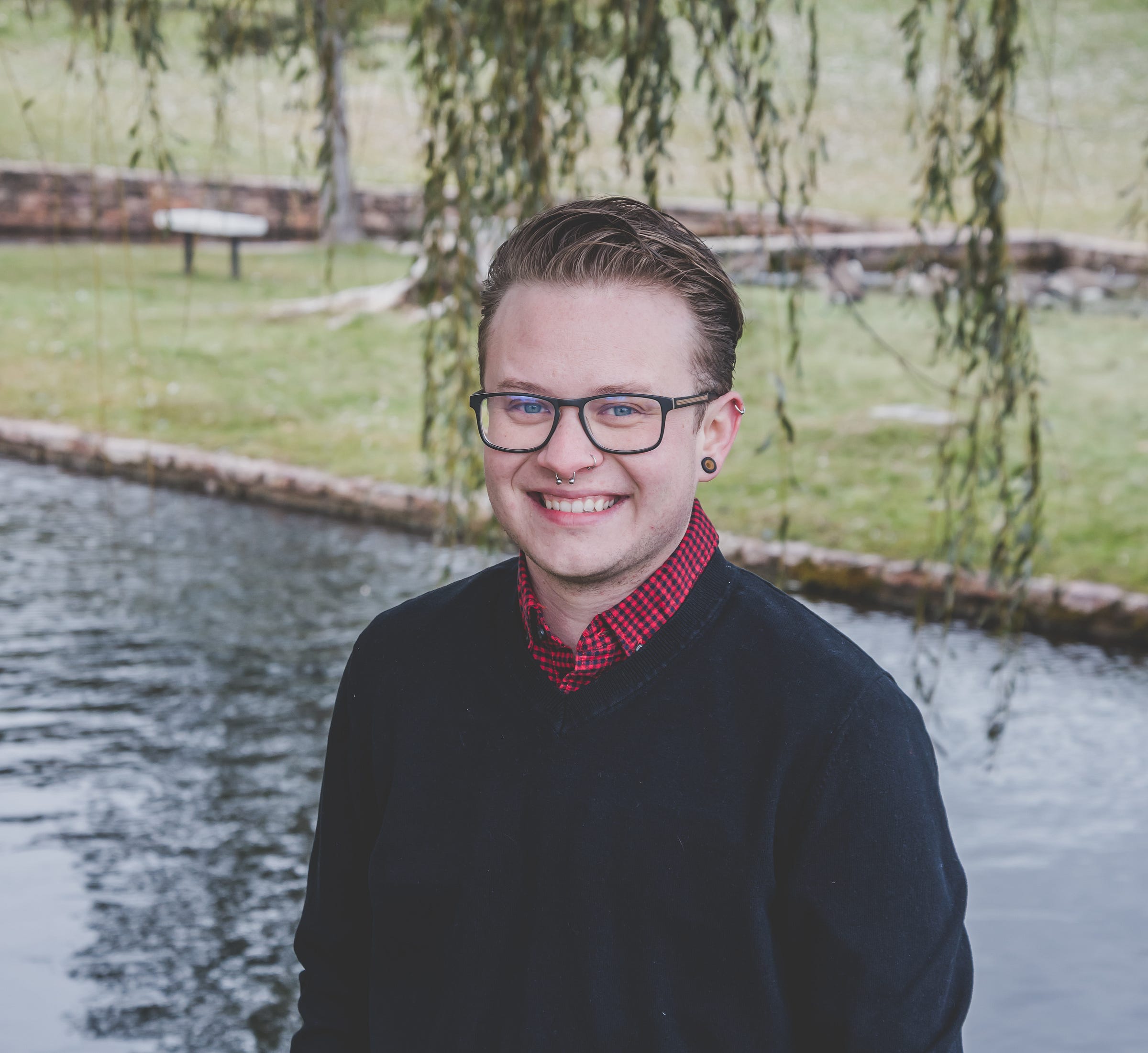 Brett Ray – Medium