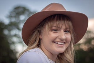 Riley Borst – Medium