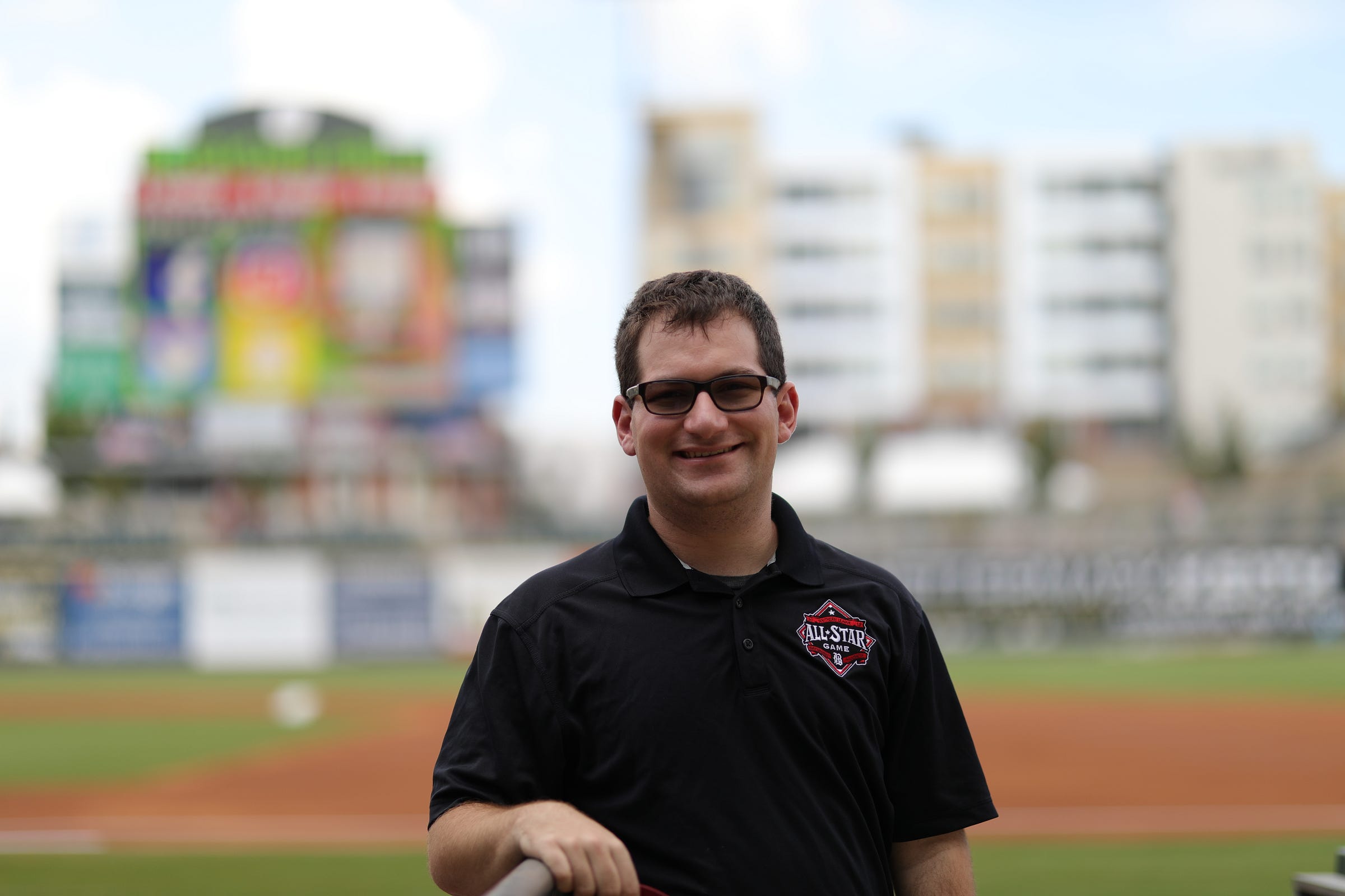 Aaron Cheris – Medium