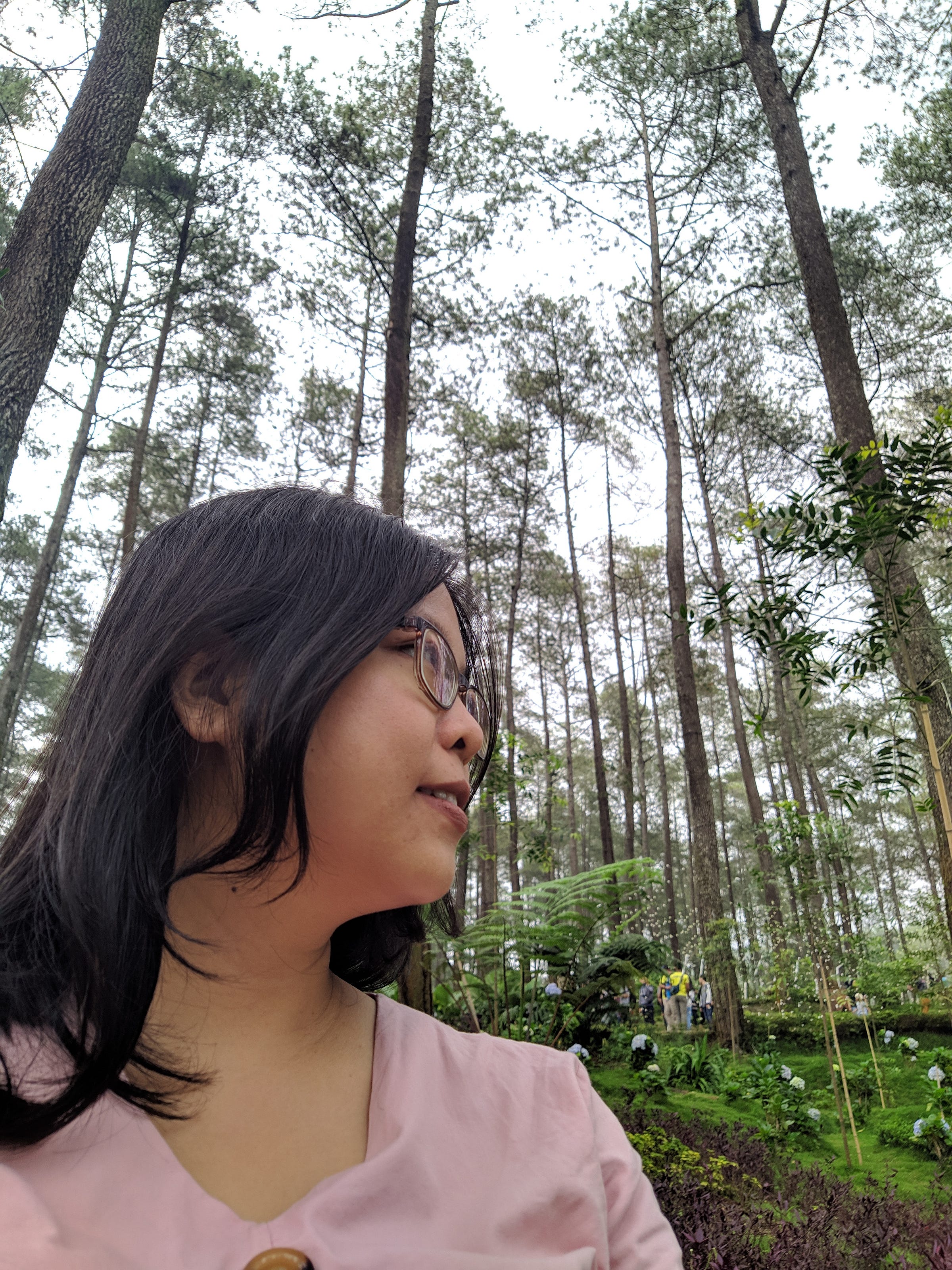 Jenni Anggita – Medium