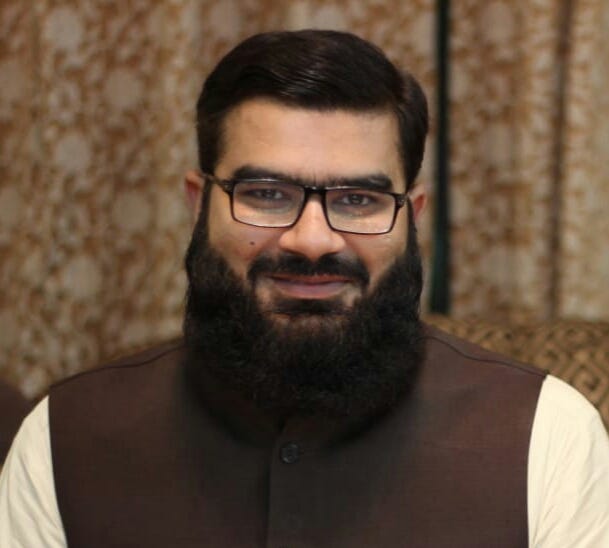 Mumtaz Hussain – Medium