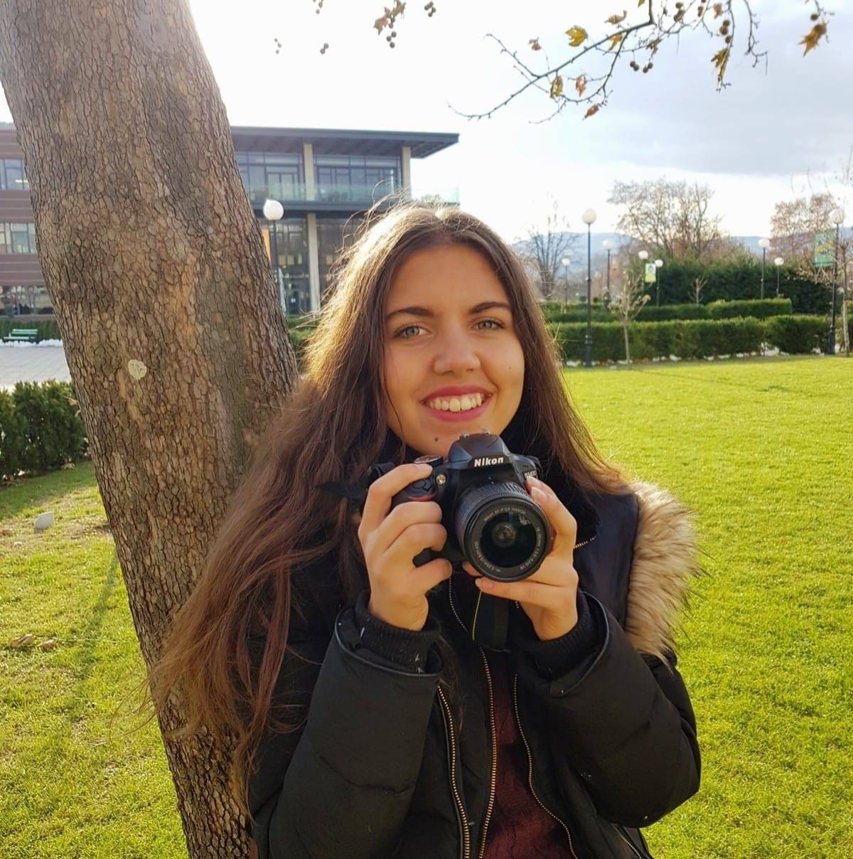 Trayana Karamihaleva – Medium