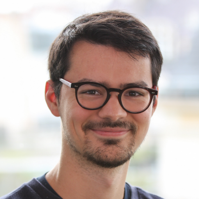 Victor Mours – Medium