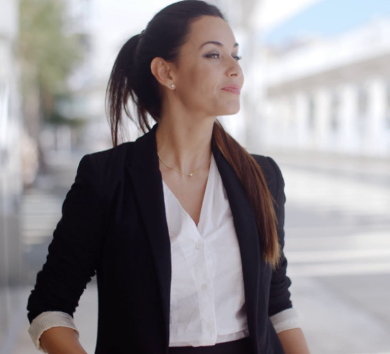 Elizabeth Knight – Medium
