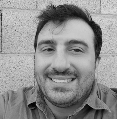 Nick Mavridis – Medium