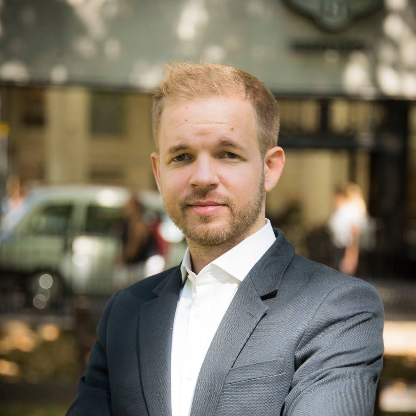 Emmanuel DURAN CAMPANA – Medium