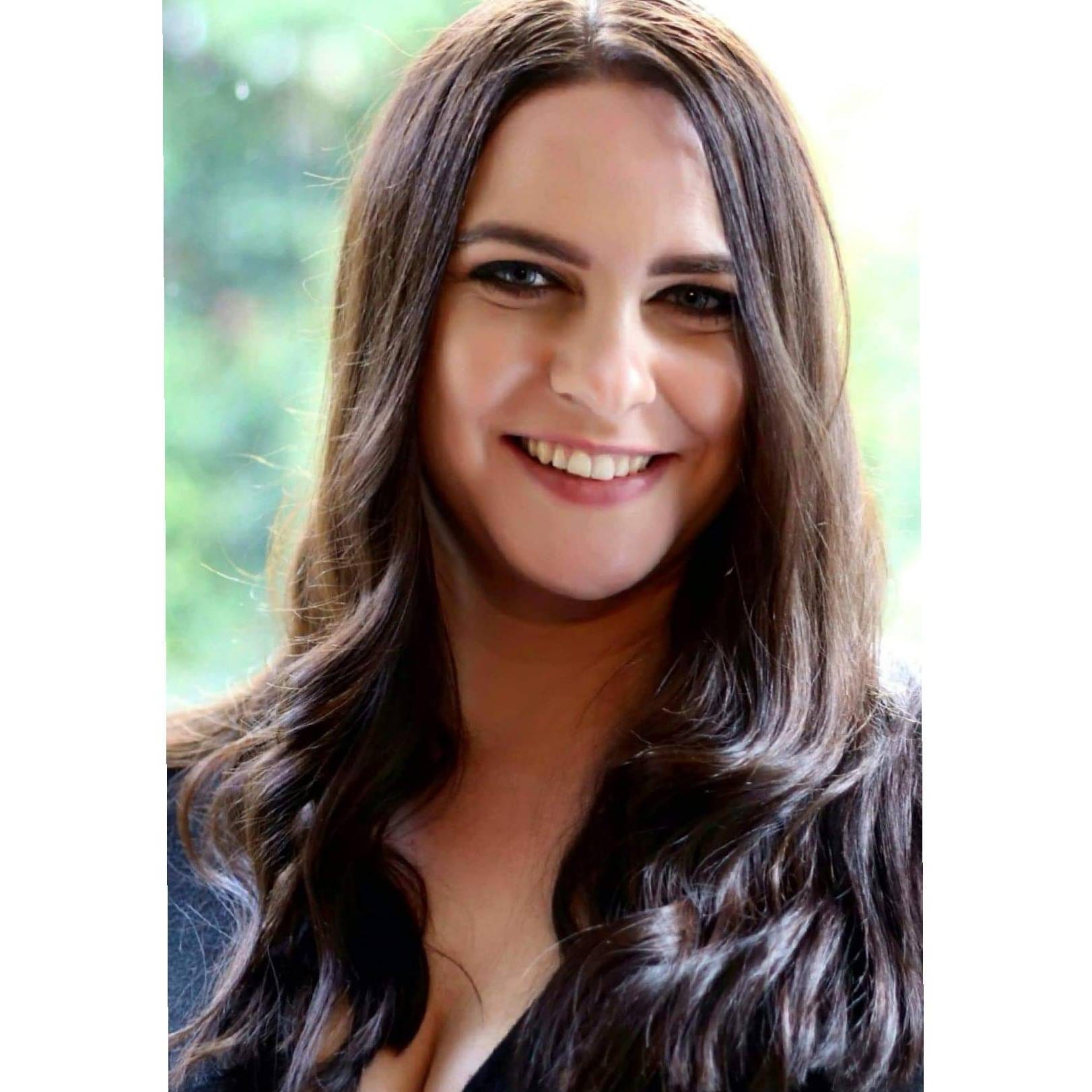 Laura Forbes – Medium