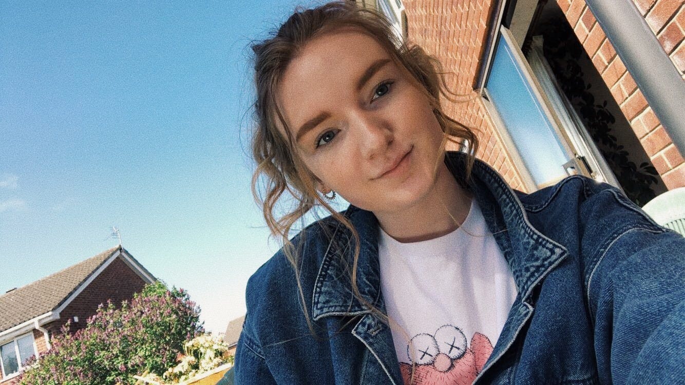 Chelsea Johnston – Medium