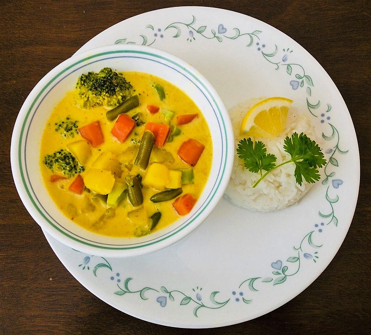 Indo-Thai Fusion Curry: A Poem. An easy vegan Yellow Curry recipe, that ...