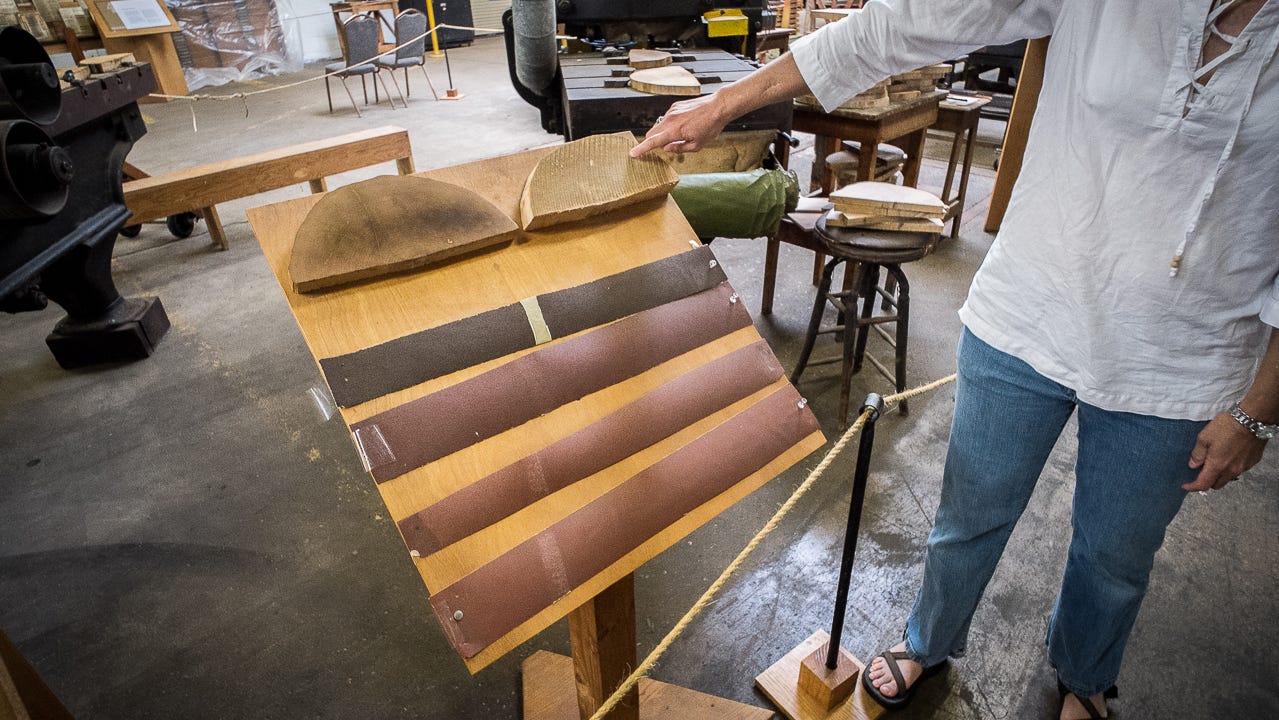 Hamilton Wood Type — Holly Wood Type | by Lajos Major | Medium