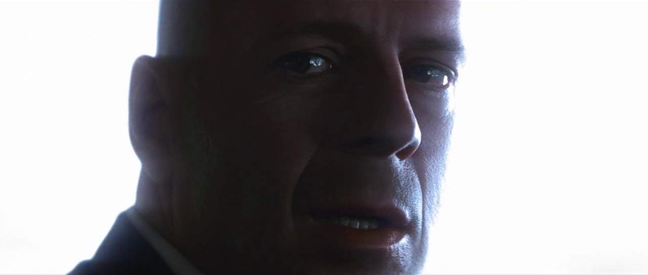Unbreakable, la película de super heroes de Shyamalan | by fecork | Medium